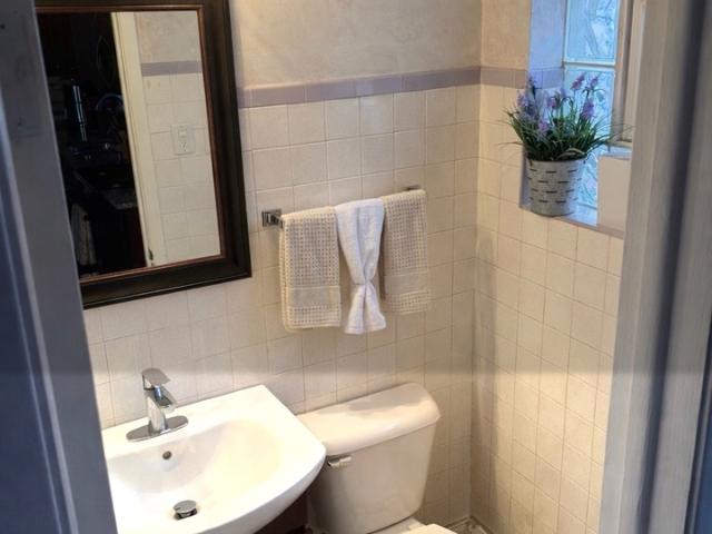 2605 W 83rd Place