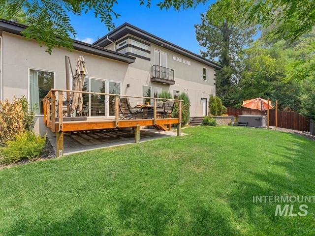2605 W Hill Rd