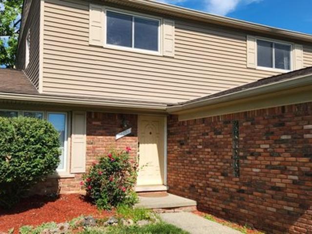 26061 Marlowe Pl, Oak Park, MI 48237