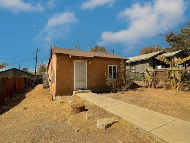 2606 N Baker St, Bakersfield, CA 93305