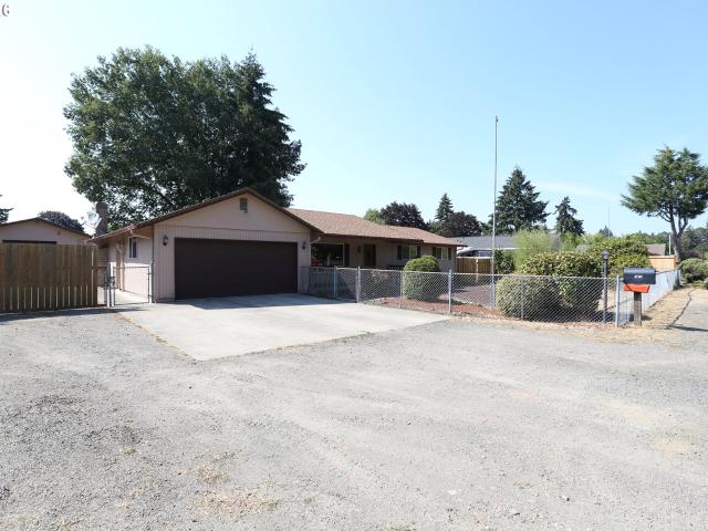 2606 NE 93RD AVE