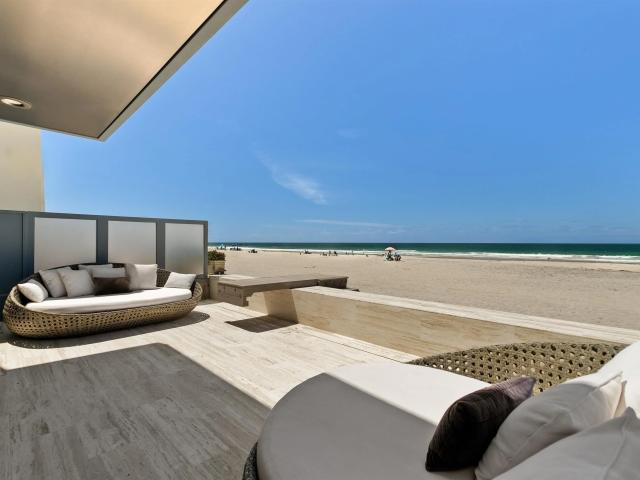 2606 Ocean Front