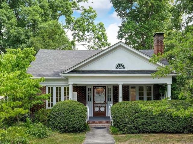 2606 Beechwood St, Greensboro, NC 27403