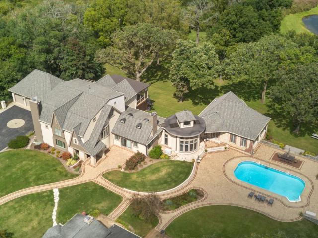 2606 Cherry Dr, Wonder Lake, IL
