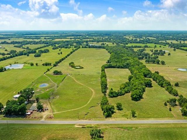 2606 Farm Road 412, Clarksville, TX 75426