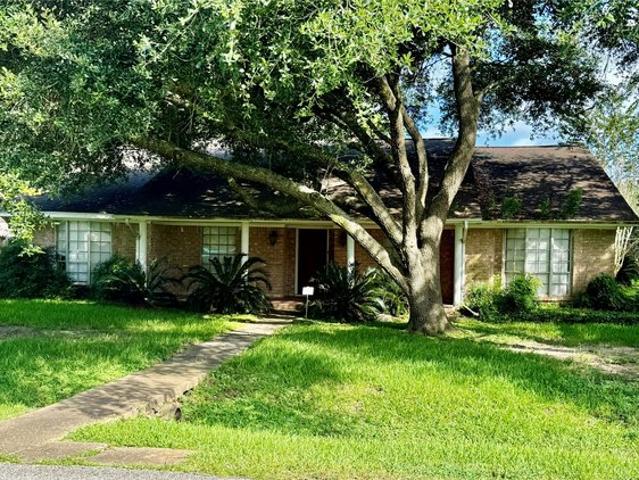2606 Gun Powder Ln, Pearland, TX 77581