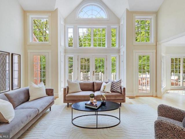 2606 Lasswade Ln, Oakton, VA 22124