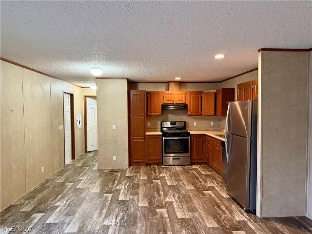 2606 Lincoln Way W 53