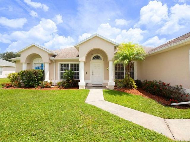 2606 Serenity Cir N, Fort Pierce, FL 34981