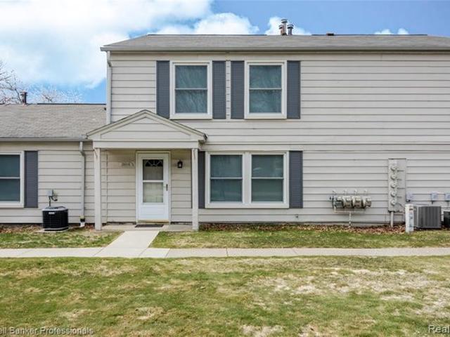 2606 Wildwood Ct, Orion, MI 48360