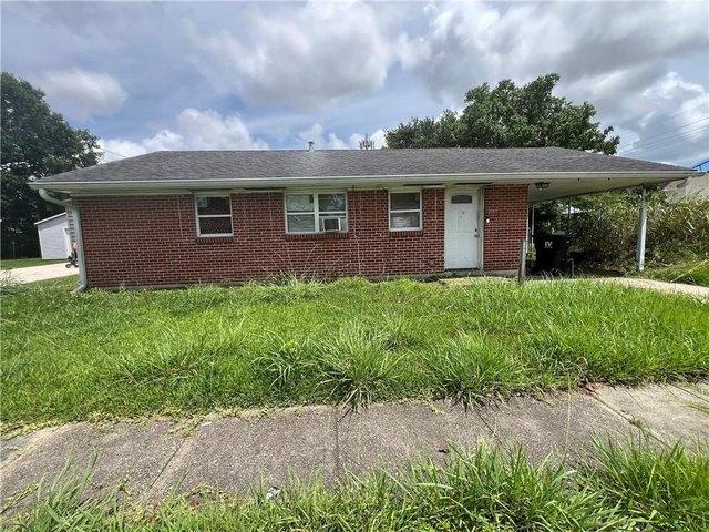 2607 Marietta St, Chalmette, LA 70043