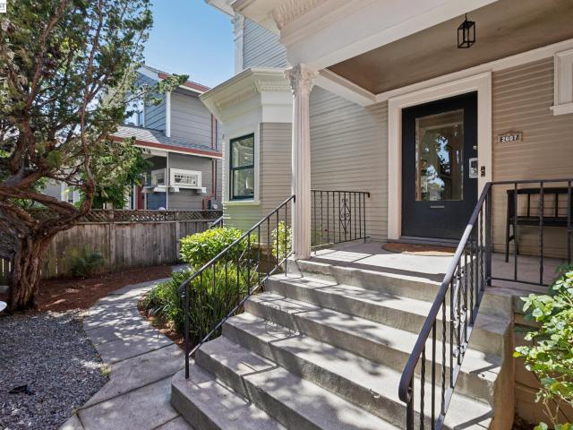 2607 Alcatraz Ave
