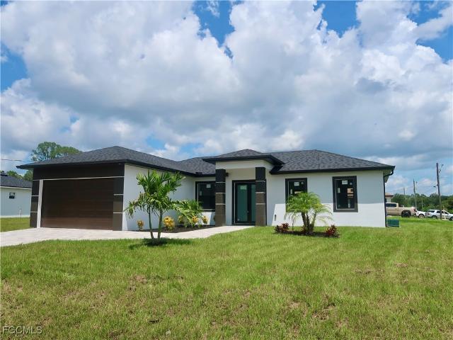 2607 E 18th St, Lehigh Acres, FL 33972 | MLS #2026025
