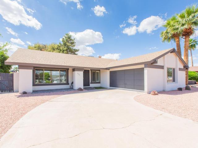 2607 E Larkspur Drive