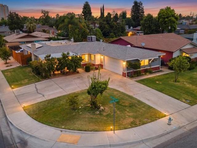 2607 Emerald St, Bakersfield, CA 93304