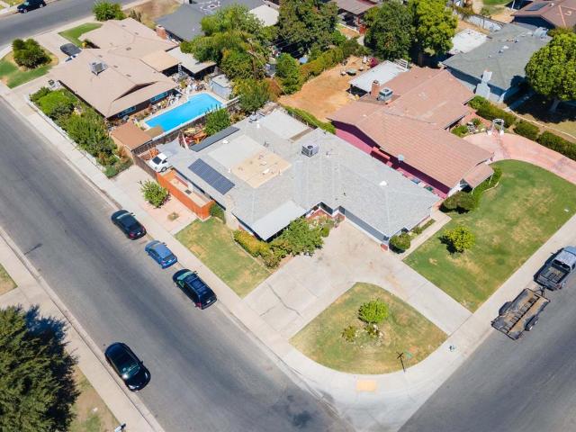 2607 Emerald Street