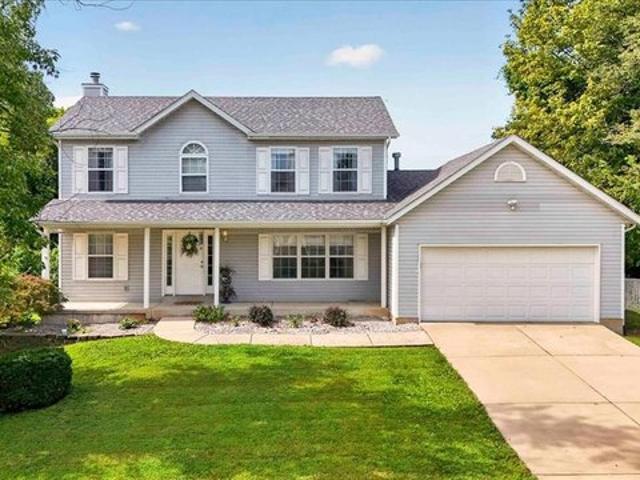 2607 Lakeshore Dr, Columbia, IL 62236