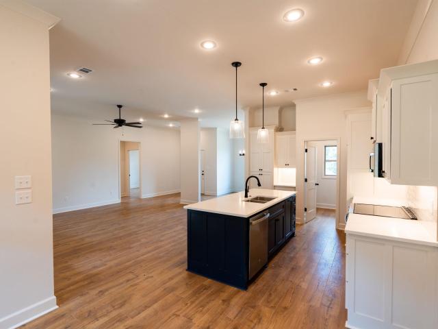 2607 Ridgewood Road