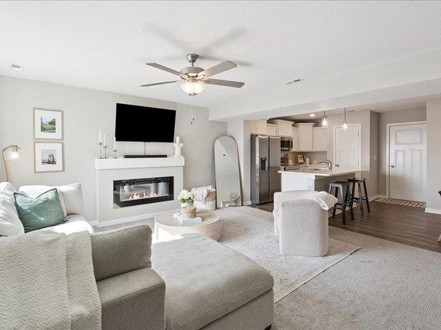 2607 SE Osier Ave, West Des Moines, IA 50265
