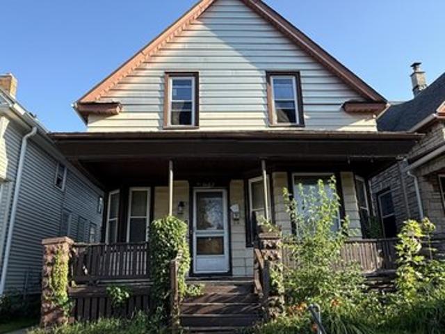 2607 W Grant St, Milwaukee, WI 53215
