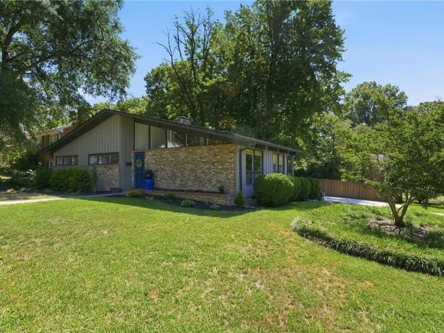 2607 Woodview Drive