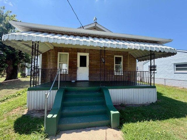 2607 6th Ave, Charleston, WV 25387