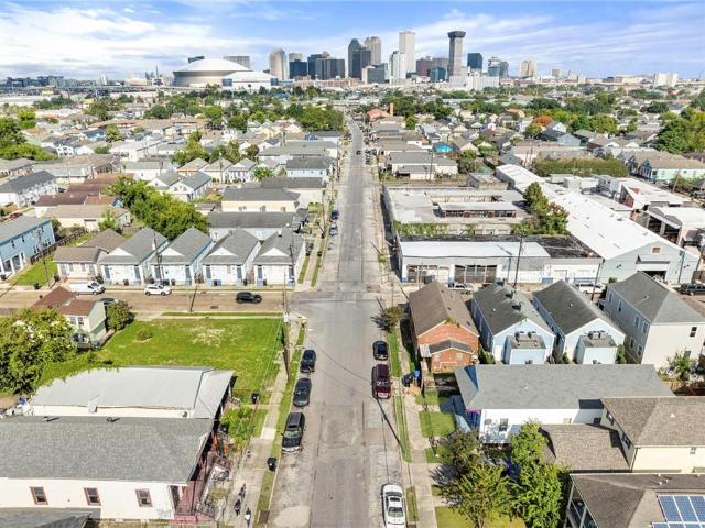 2608 Magnolia Street