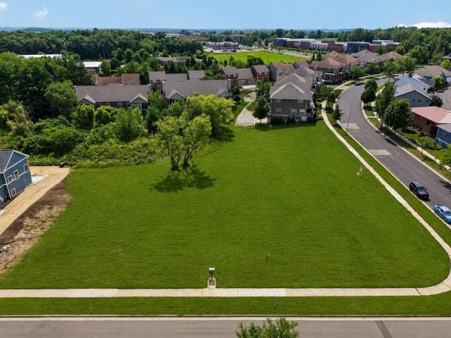 2608 Oak Meadow Dr, Fitchburg, WI 53711 | MLS #2028