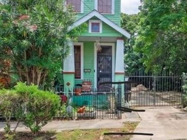 2608 Chippewa St, New Orleans, LA 70130