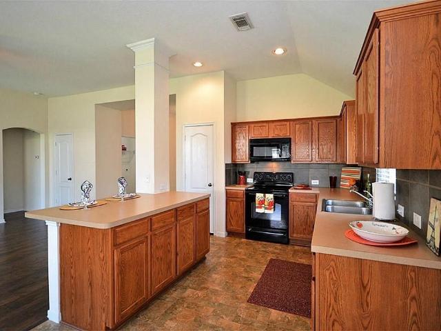 2608 Courtyard Lane, Pearland, US, TX