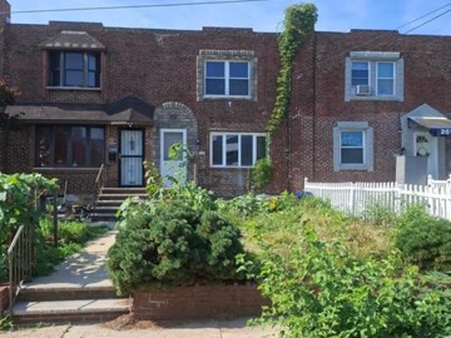 2608 Dudley St, Philadelphia, PA 19145