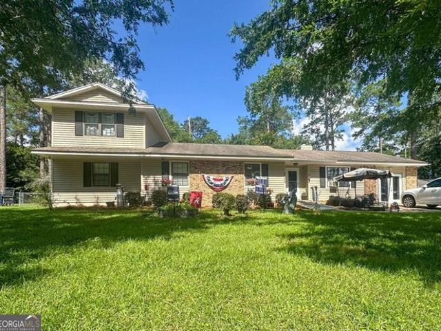 2608 Davis Ave, Tifton, GA 31794