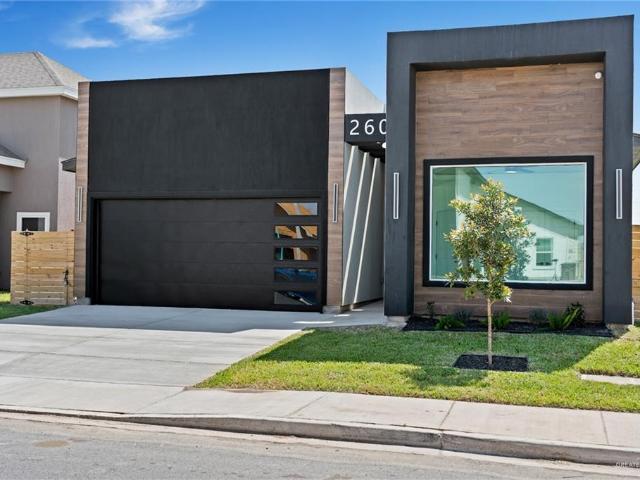 2608 E Conroe Road