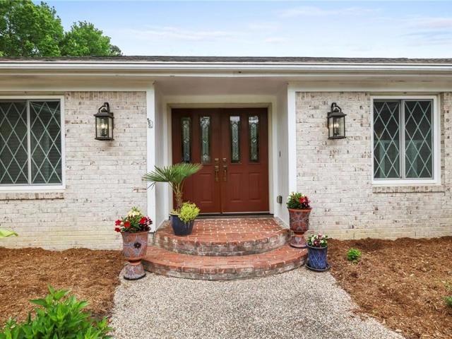 2608 E Lake DR