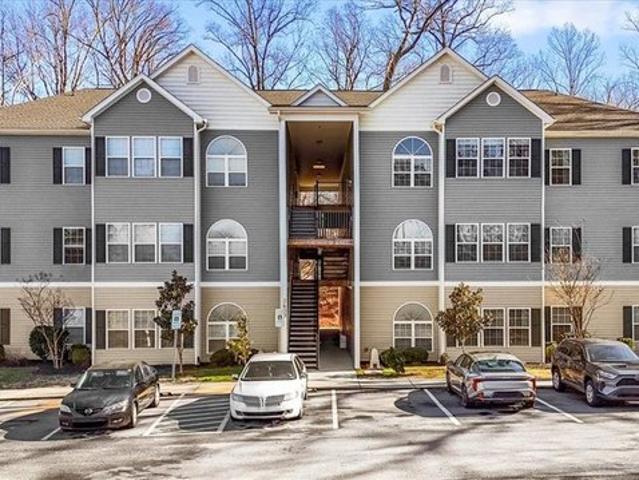 2608 Pennoak Way Apt L, Greensboro, NC 27407