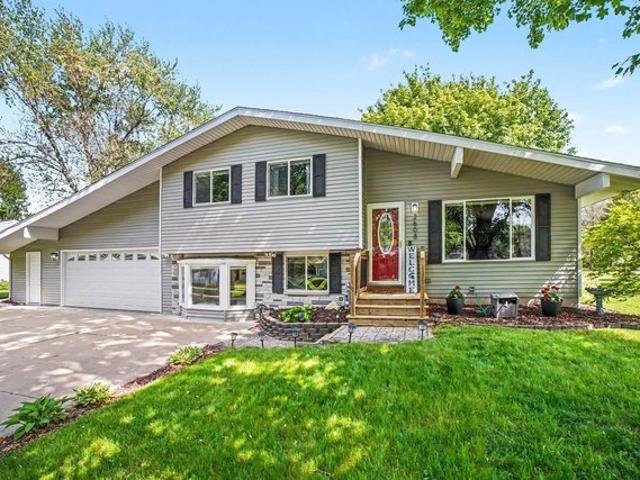 2608 St Marys Dr, Midland, MI 48640