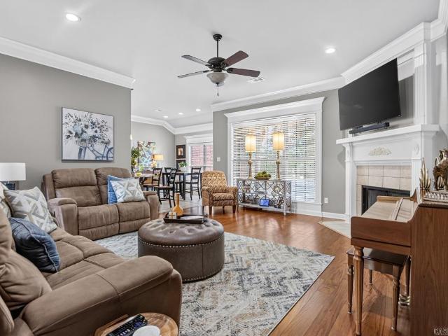 2608 Whitewood