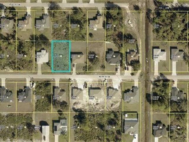 2608 40th St W, Lehigh Acres, FL 33971