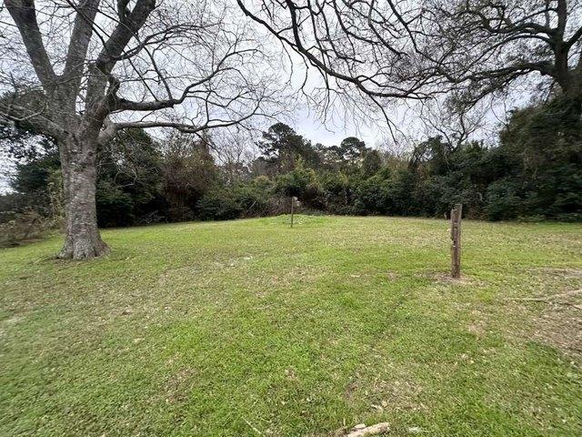 2609 Montgomery Rd, Huntsville, TX 77340