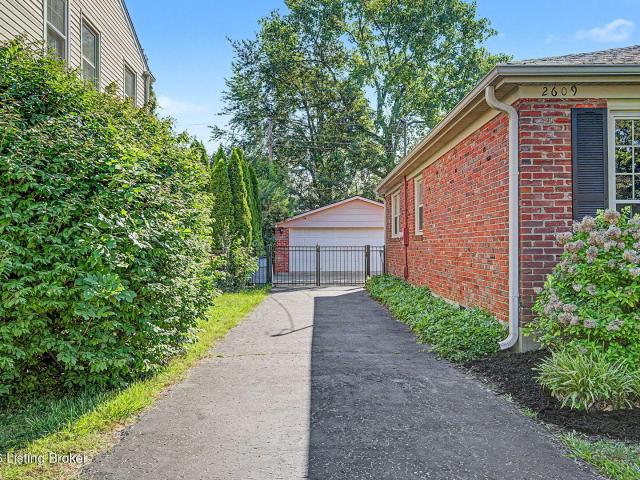 2609 Aylesbury Ct