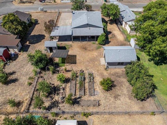 2609 Albert Rd, Anderson, CA 96007
