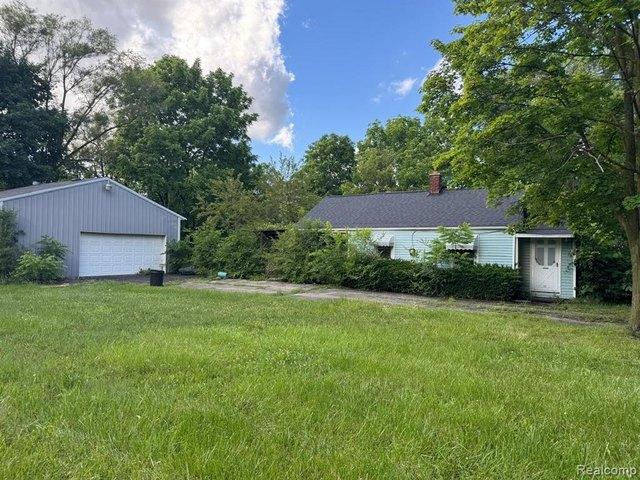 2609 Bertha Ave, Flint, MI 48504