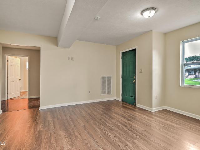 2609 Bloomingdale Road