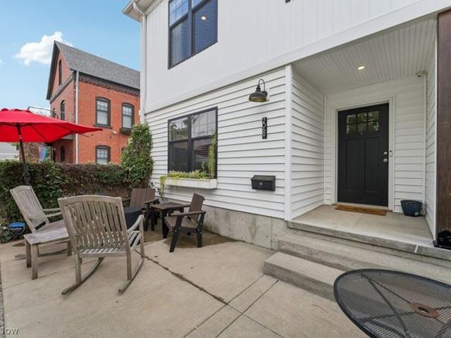 2609 W 34th Pl, Cleveland, OH 44113