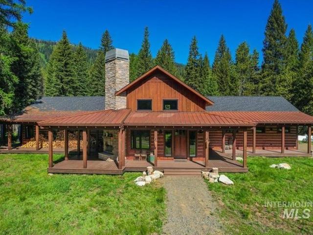 2609 W Mountain Rd, Donnelly, ID 83615