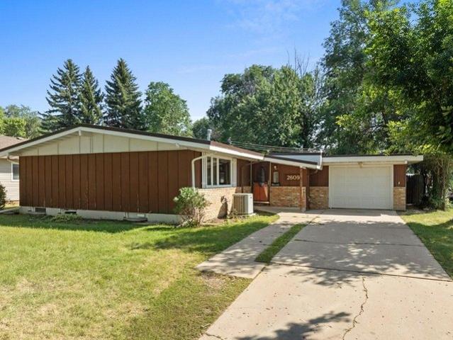 2609 1st Ave SW, Minot, ND 58701