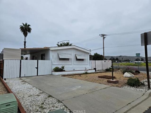 26003 Queen Palm Dr, Homeland, CA 92548