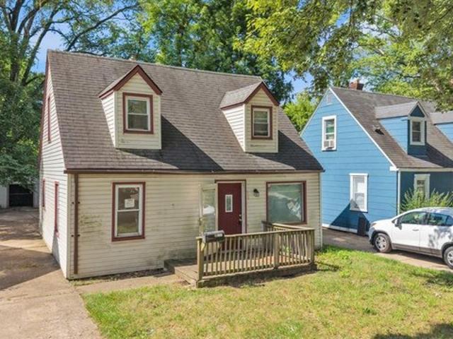 26005 Currier St, Dearborn Heights, MI 48125