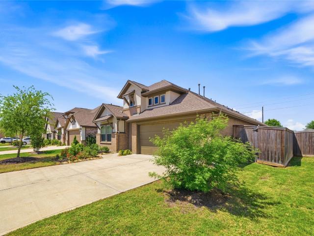 26006 Golden Dawn Trail