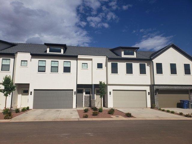 2600 N Ocotillo Way Unit 2, Santa Clara, UT 84765